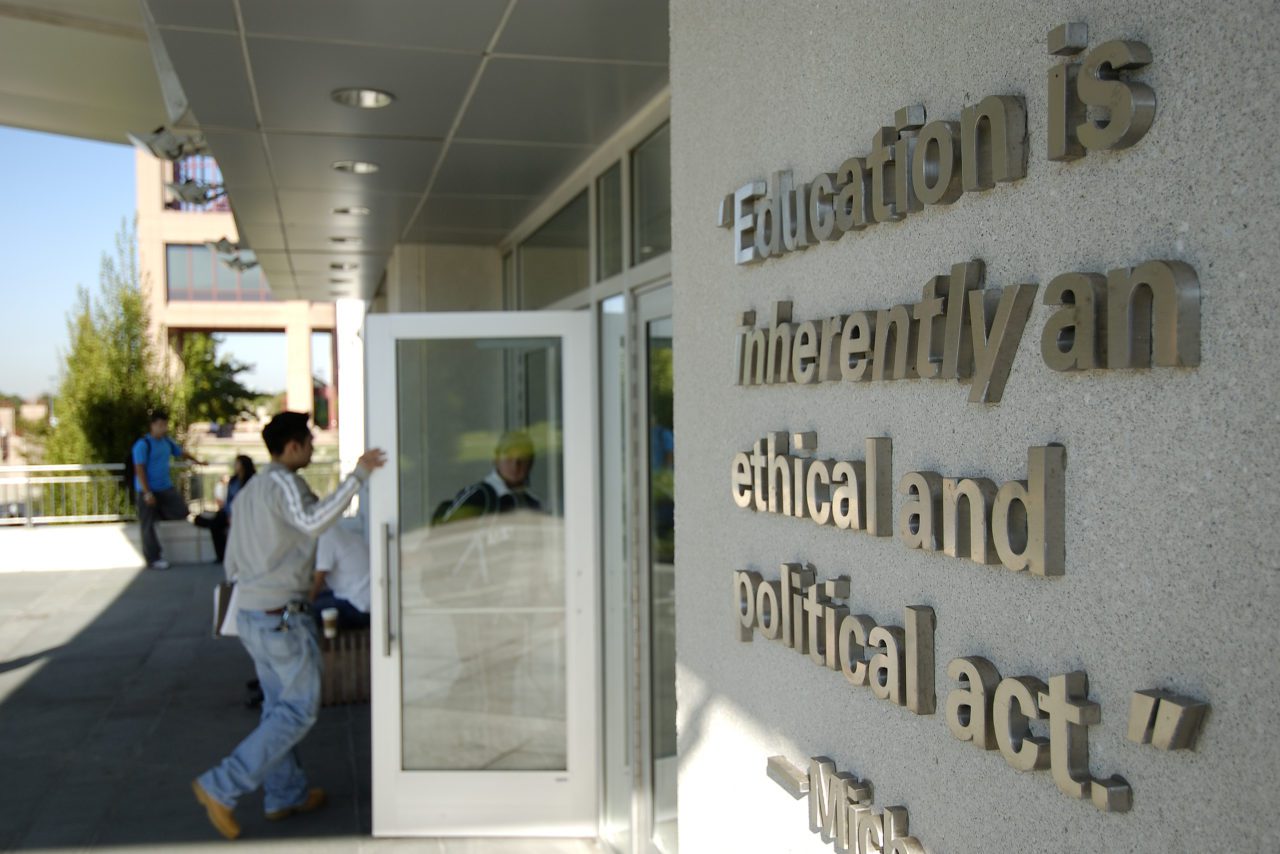 Queens College Learning Commons - Tutoring, Study Space